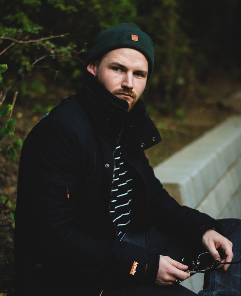 The upturned collar - How to have great style | Hype & Style